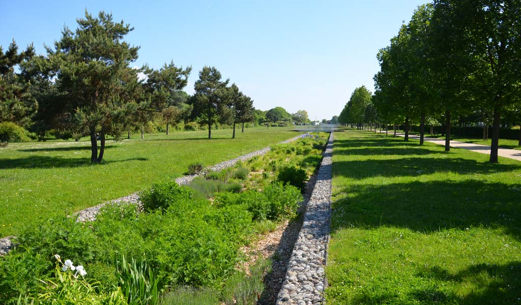 Balade de Vitry-sur-Seine (94) - Le parc départemental des Lilas ...